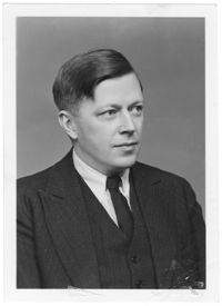 Portrett av professor Leif Tronstad